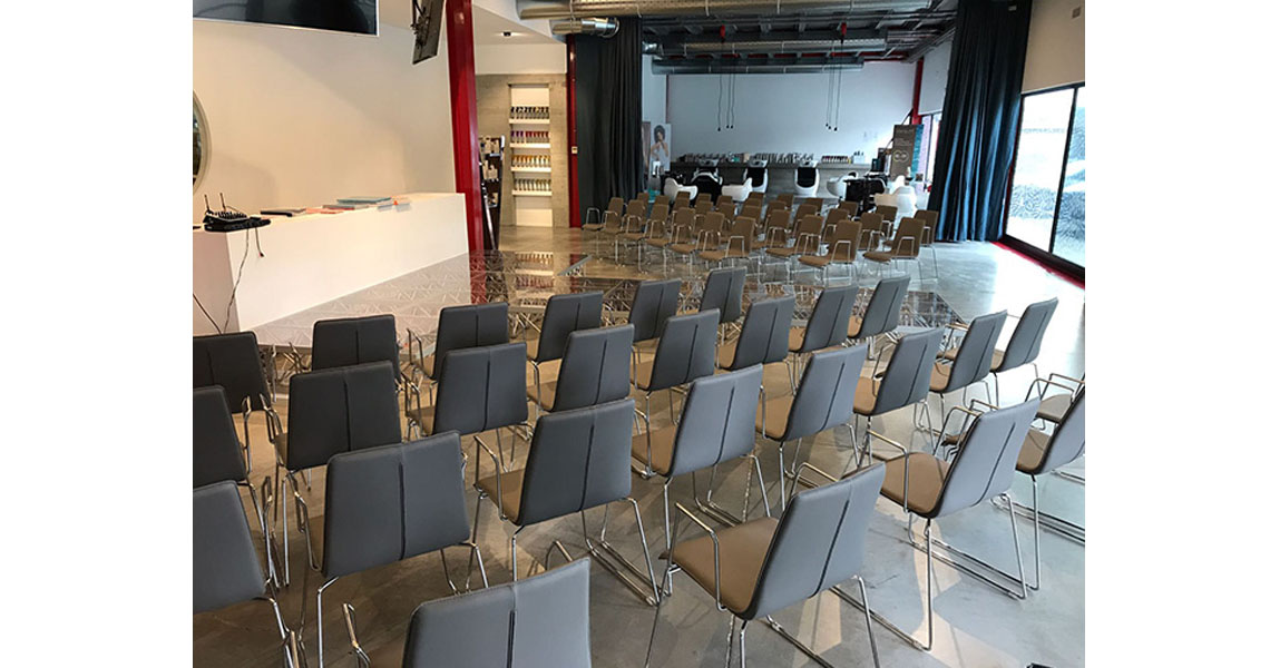 Chairs and tables for libraries, lecture rooms and training rooms in ...