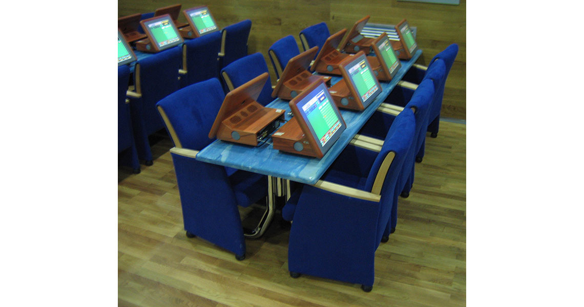 Armchairs, sofas and stools for casinos, slot, poker and videolottery ...